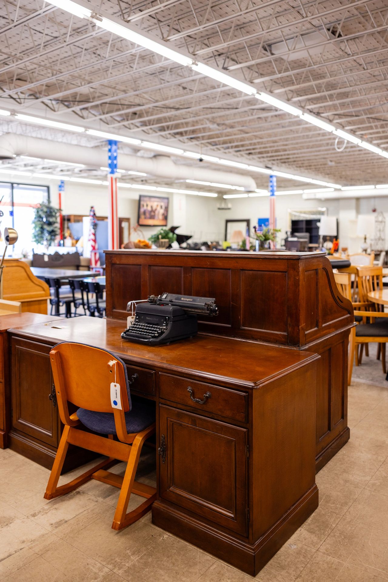 Grand used furniture dealers store